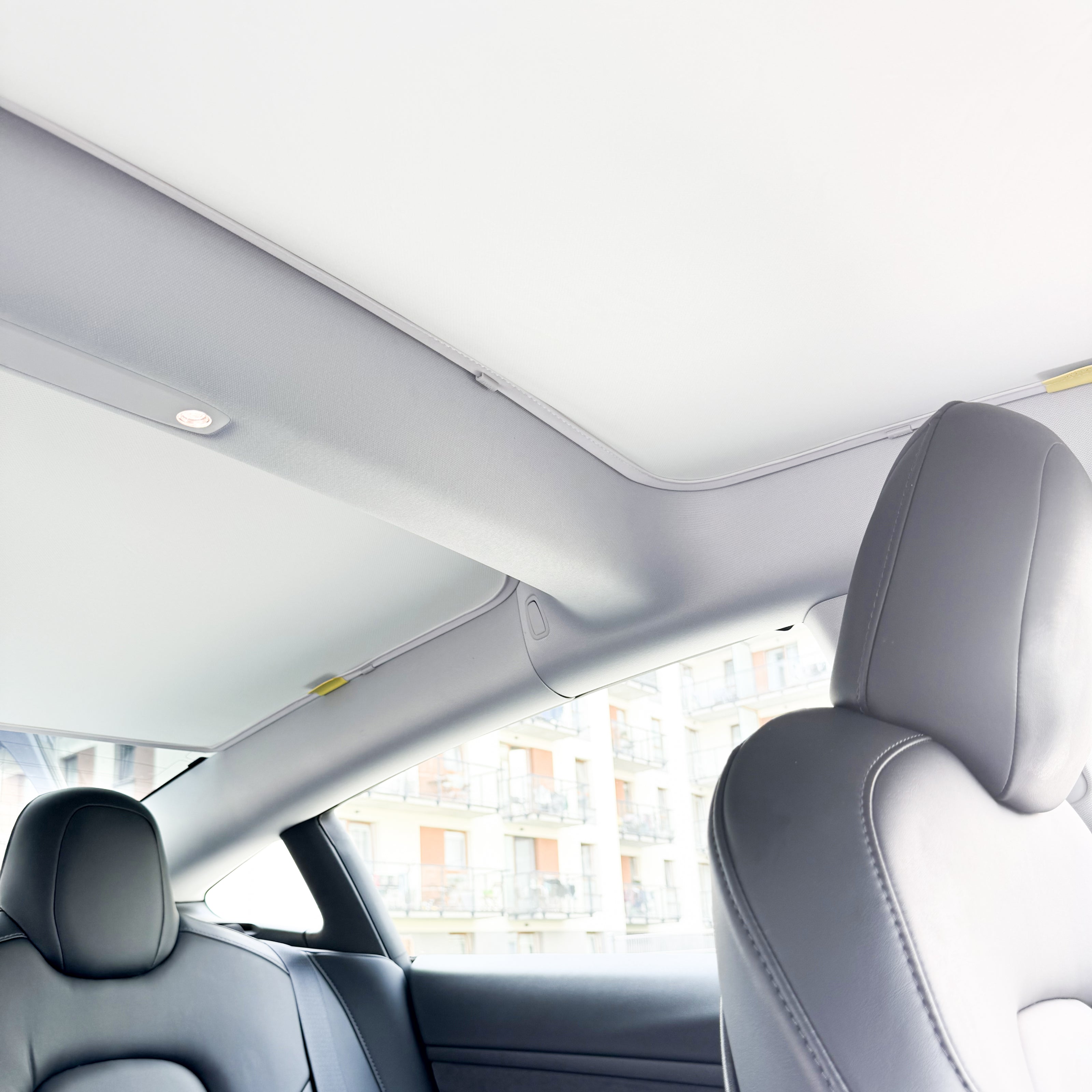 Retractable Glass Roof Sunshade for Tesla Model 3 & Y – Hub